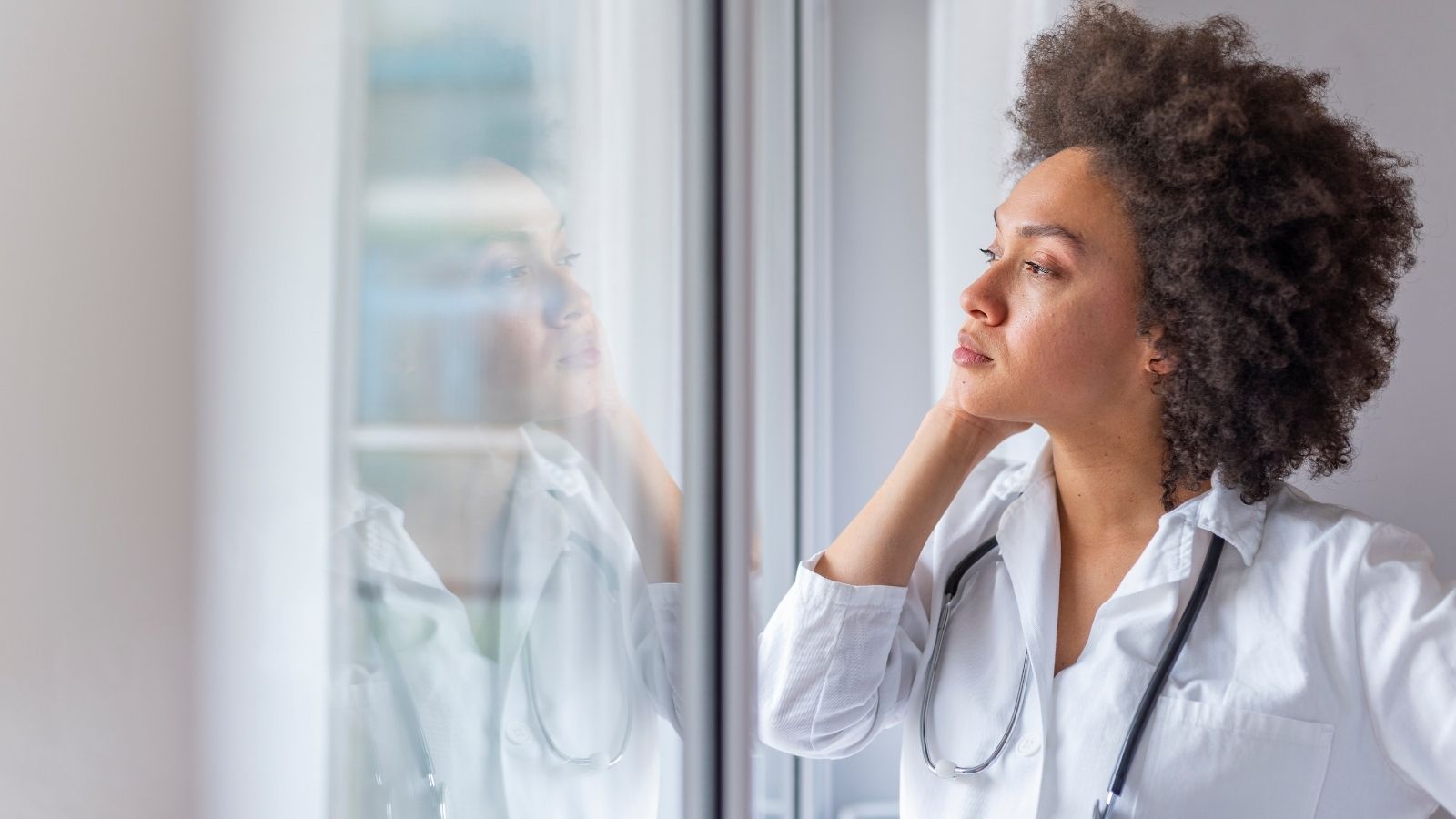 PTSD in Nurses & How It Affects Them Today -Advantis Medical